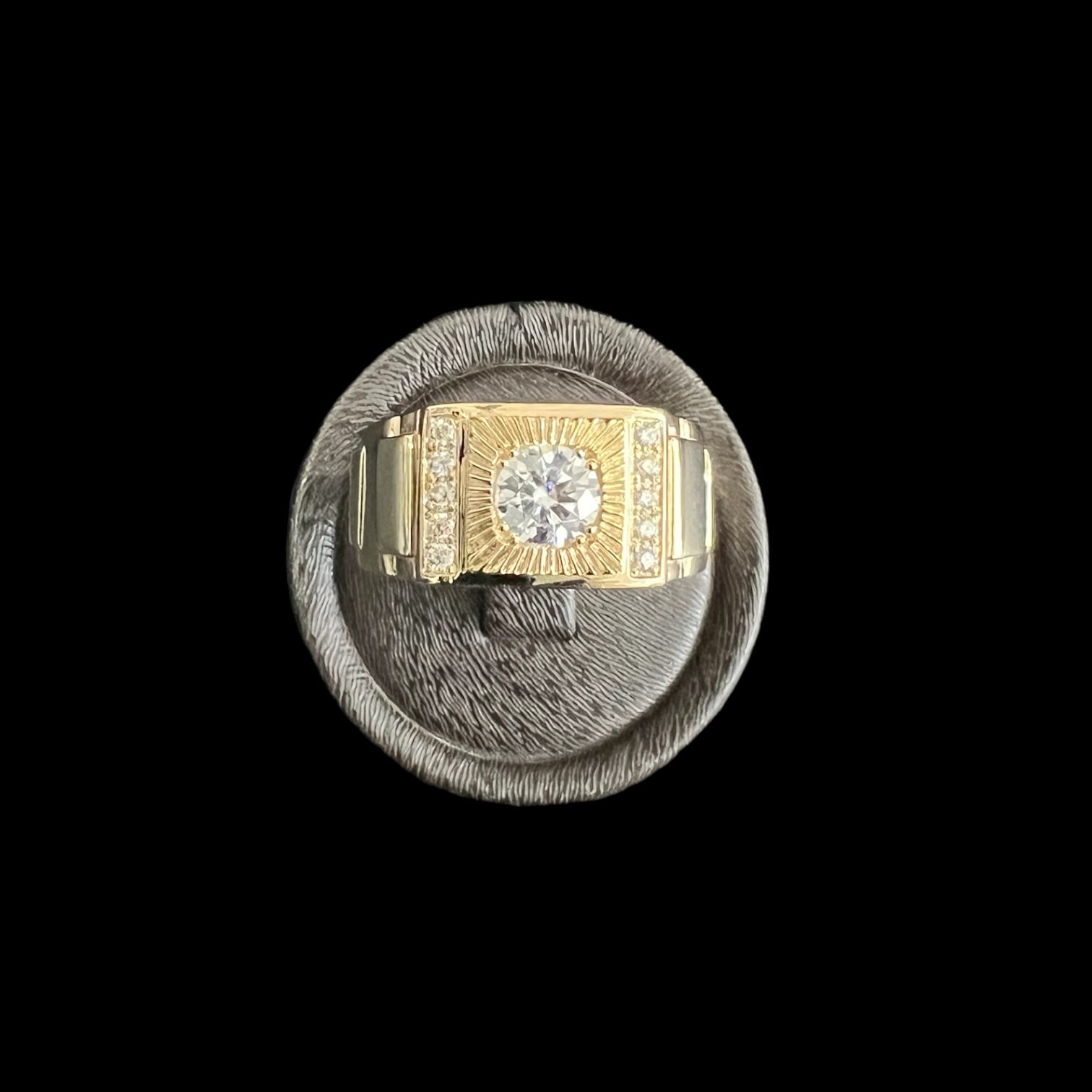 9ct Gold Stone Set Large Signet Ring | JK Precious Metals